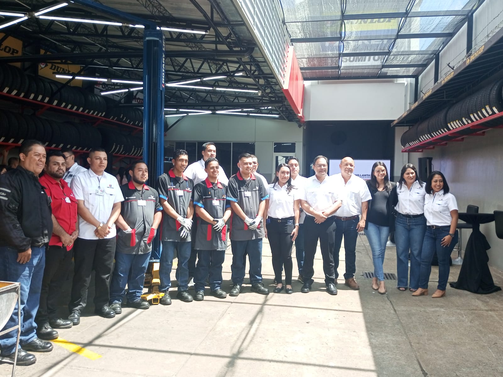 Unillantas: presenta la evolución de su imagen y servicios - En La Mira