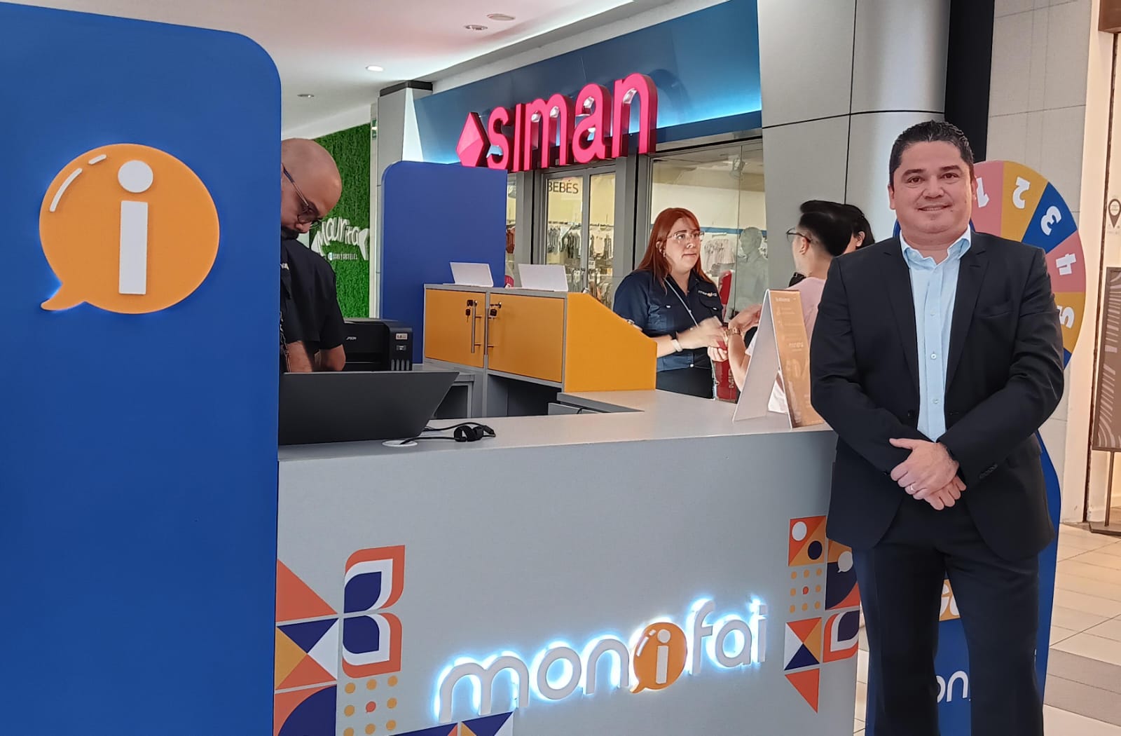 Monifai apertura su tercer kiosko en Plaza Mundo Soyapango - En La Mira ...